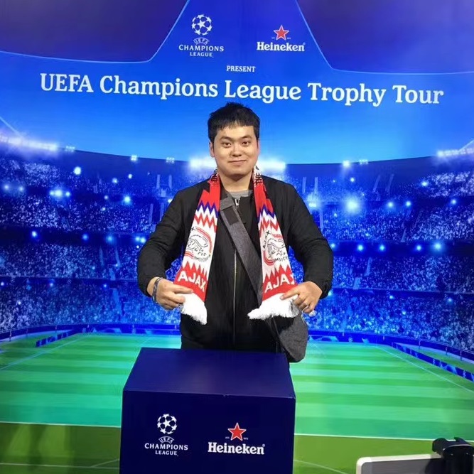 Qifeng Chen (陳启峰)